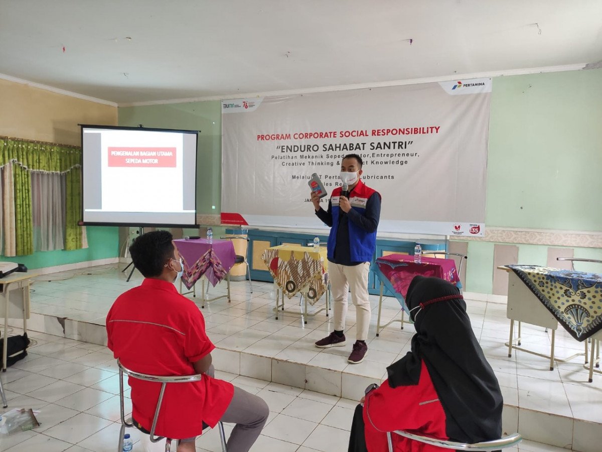 Telurkan Enterpreneurship Baru di Pondok Pesantren, Pertamina Lubricant ...